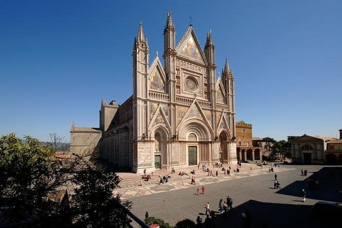 PRIVATE TRANSFER from Florence to Rome with stops in Orvieto & Civita Bagnoregio - Second Stop: Civita di Bagnoregio – The “Dying City”