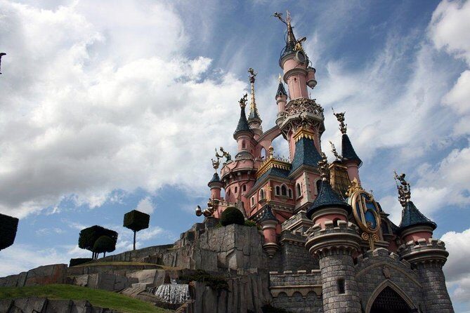 Private Transfer FROM Paris To Disney - The Service at a Glance