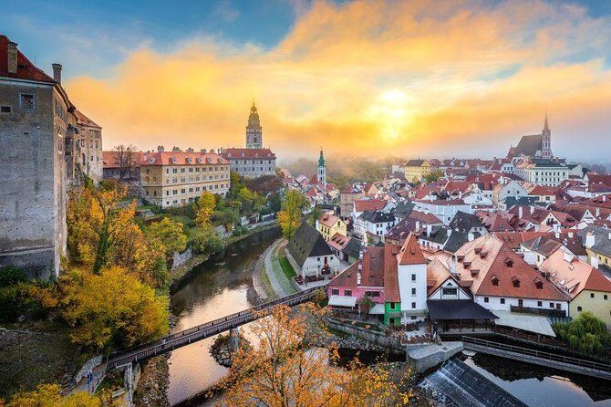 Private Transfer from Prague to Cesky Krumlov, English-speaking driver - Who Will Love This Transfer?