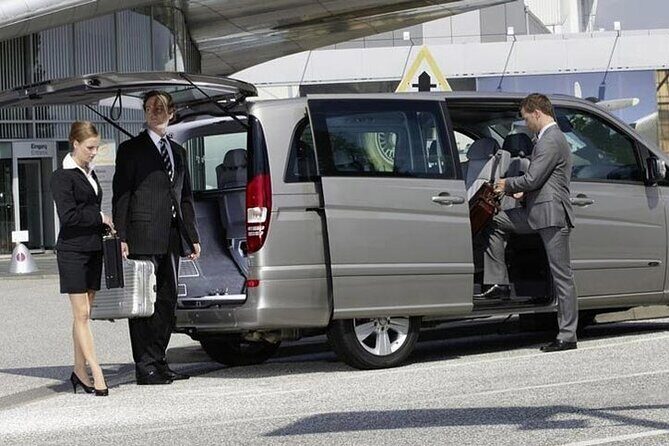 Private Transfer from Sabiha Gokcen Airport (SAW) to Istanbul Hotels - Who Might Want to Think Twice