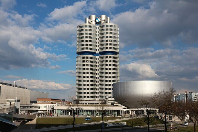 Private transfer: Vilshofen to Munich with 2h sightseeing stop - What’s included and what’s not