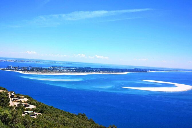Private Trip to Arrábida Natural Park, Palmela Castle and Setúbal - Discovering Palmela Castle: A Medieval Masterpiece