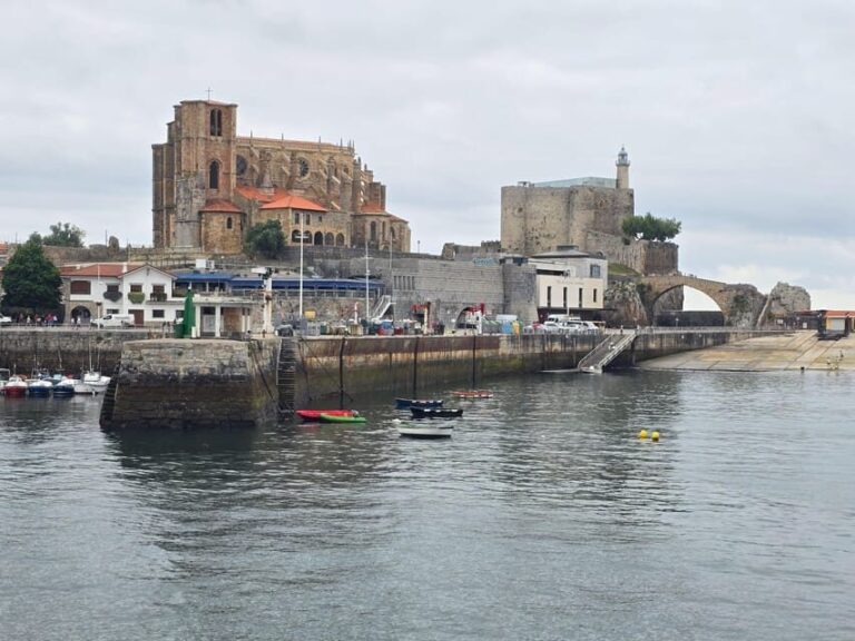 Private visit to Castro Urdiales: the great fishing village - What’s Included and What’s Not