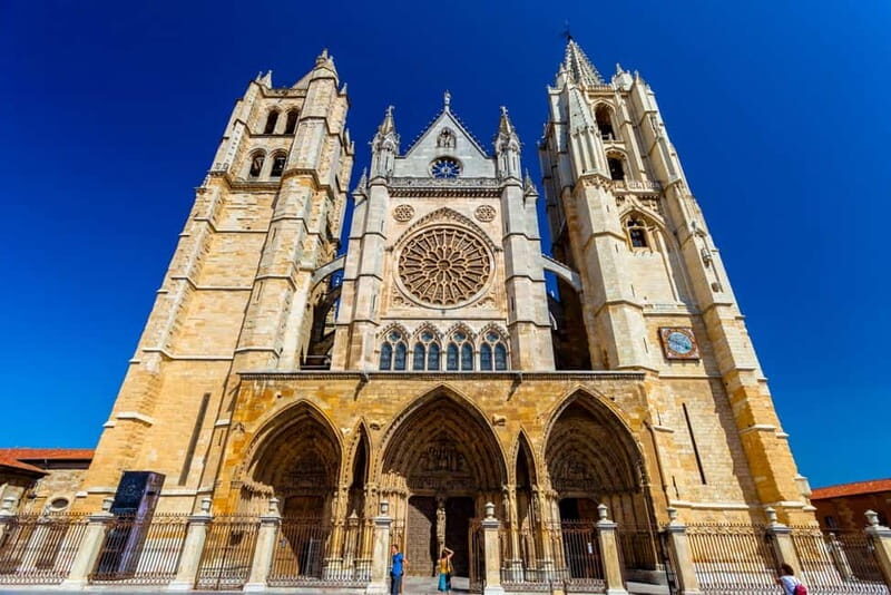 Private walking tour around León - What’s Included and Whats Not