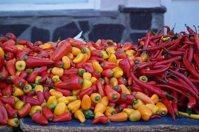 Private Walking Tour- Bites of History and Gastronomy - A Walk through Historical Landmarks