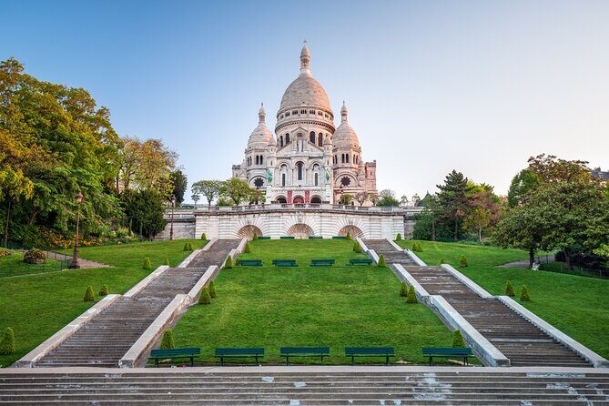 Private Walking Tour of Montmartre and Sacré-Cur Basilica - The Grande Finale: Sacré-Cœur Basilica and Its Views