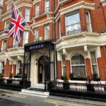 Private Walking Tour of the real James Bond's Mayfair - Grosvenor Square’s Role in Fleming’s World