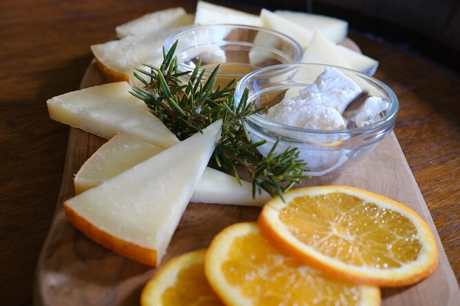 Private wine, Extra Virgin Olive Oils & Cheese Tasting - Exploring a Private Wine, Olive Oil & Cheese Tasting Near San Gimignano