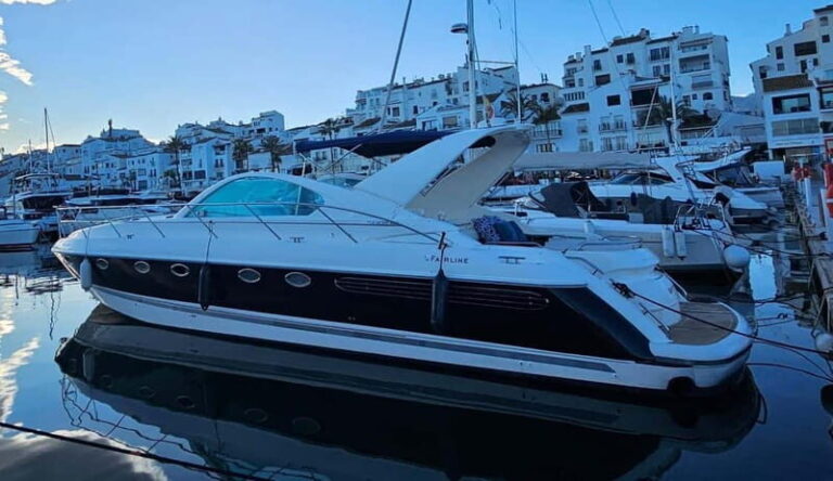 Puerto Banús: Bachelorette party on a yacht - Why This Experience Offers Great Value