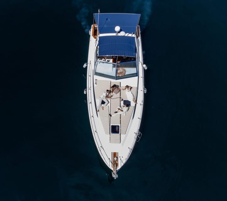 PUERTO BANUS: YACHT RENTAL FOR GROUP 2H - Included Items and What They Mean for You