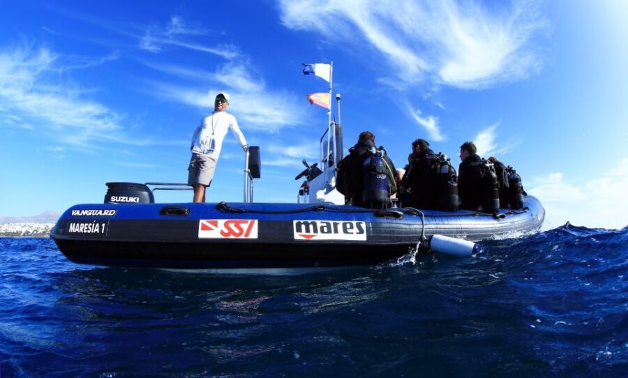 Puerto del Carmen: Guided Scuba Dive (certified only) - Why This Tour Appeals to Certified Divers