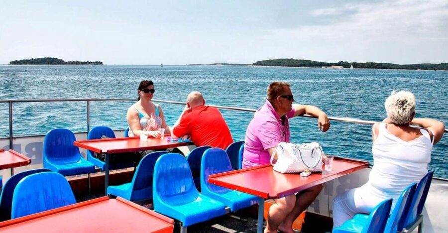Pula: Harbor Cruise with unlimited Drinks - A Full Breakdown of the Experience