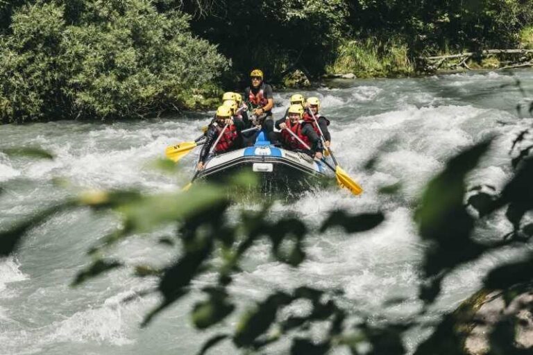 RAFTING: Full descent - The Experience and Group Dynamics