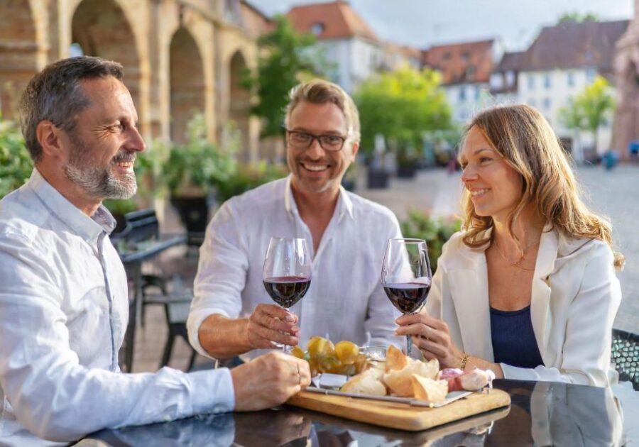 Regensburg: walking tour with italian wines and food tasting - Who Will Love This Experience?
