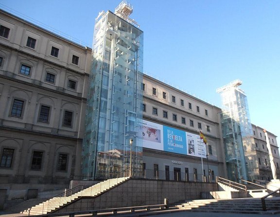 Reina Sofia Museum Small Group Tour - Key Points