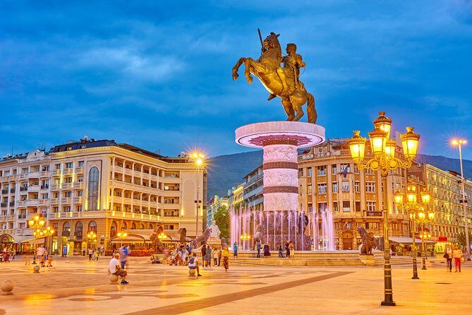 Relaxing Walking Tour in Skopje - Detailed Breakdown of the Itinerary