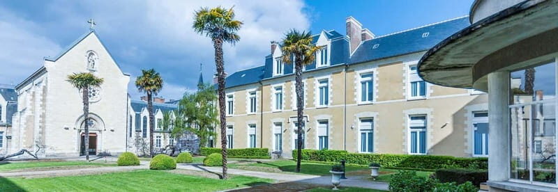 Rennes: Legends and Myths Walking Tour - Rennes In a Nutshell: Key Points to Consider