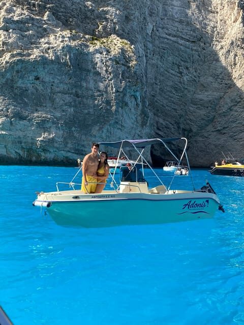 Rent your own boat with no license required - A Deep Dive Into the Experience