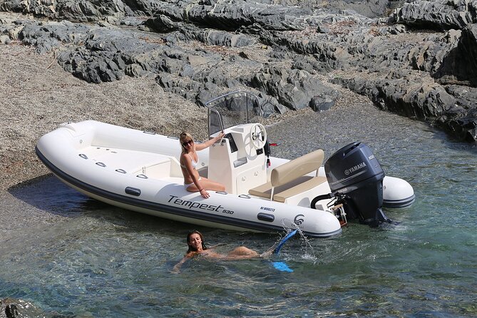 Rental Capelli Tempest 530 max. 6 people 40hp - What Makes This Tour Stand Out?