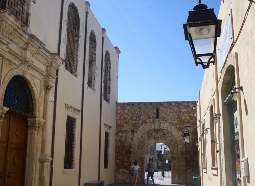 Rethymno: Private Old Town Highlights Tour with Street Food - Who Should Consider This Tour?