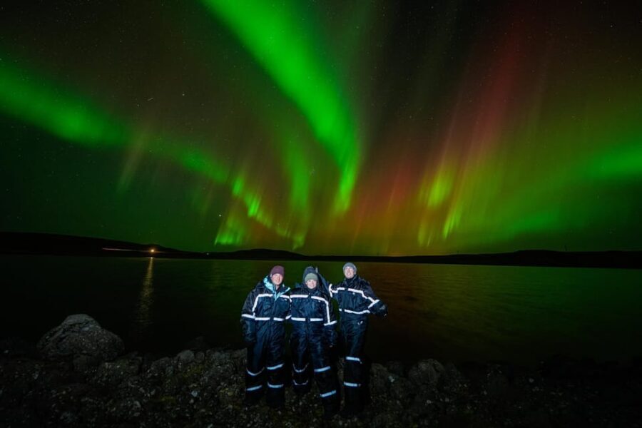 Reykjavik: Northern Lights Tour with Private Photographer - Itinerary Breakdown