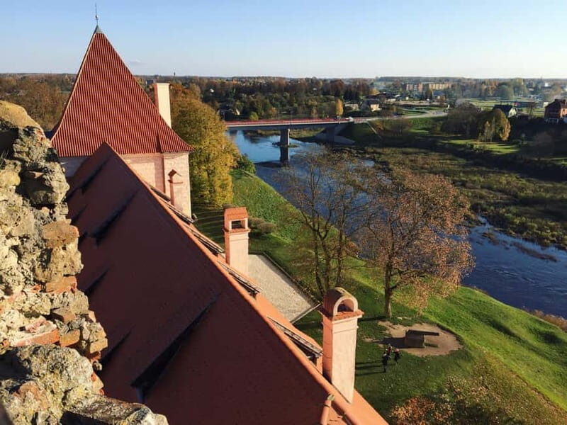 Riga: Bauska Castle, Rundale Palace and Hill of Crosses Trip - Travel Logistics and Transportation