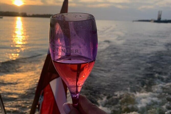 Riga: Evening or Sunset Boat Tour with Drink and Audio Guide - Authentic Feedback: What Travelers Say