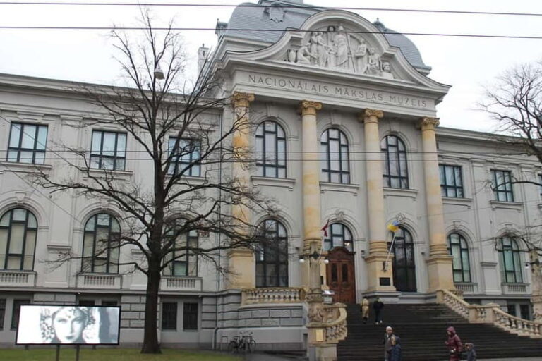 Riga: Latvian Art Museum, Dinner, and Black Balsam Tasting - A Latvian-Style Dinner Like No Other