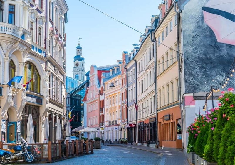 Riga Old Town, C Market & Art Nouveau Guided Walking Tour - The Largest Market in Europe: C Market Experience
