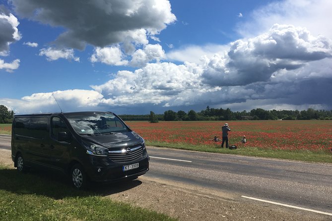 Riga to Vilnius - Sightseeing transfer - Key Points