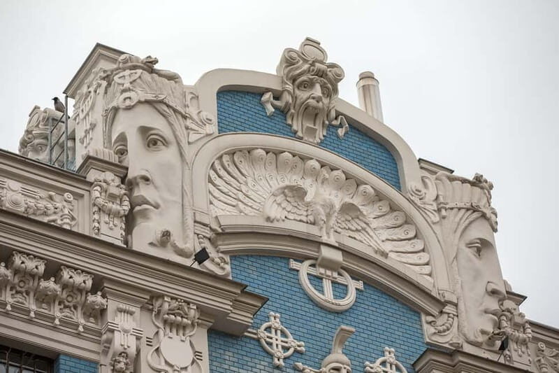 Riga's Old Center and Art Nouveau Tour - Discovering Riga’s Art Nouveau Architecture