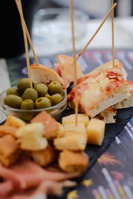 Rimini: Aperitivo & Street Food Tour Delights with a Local - What Makes This Tour Stand Out?