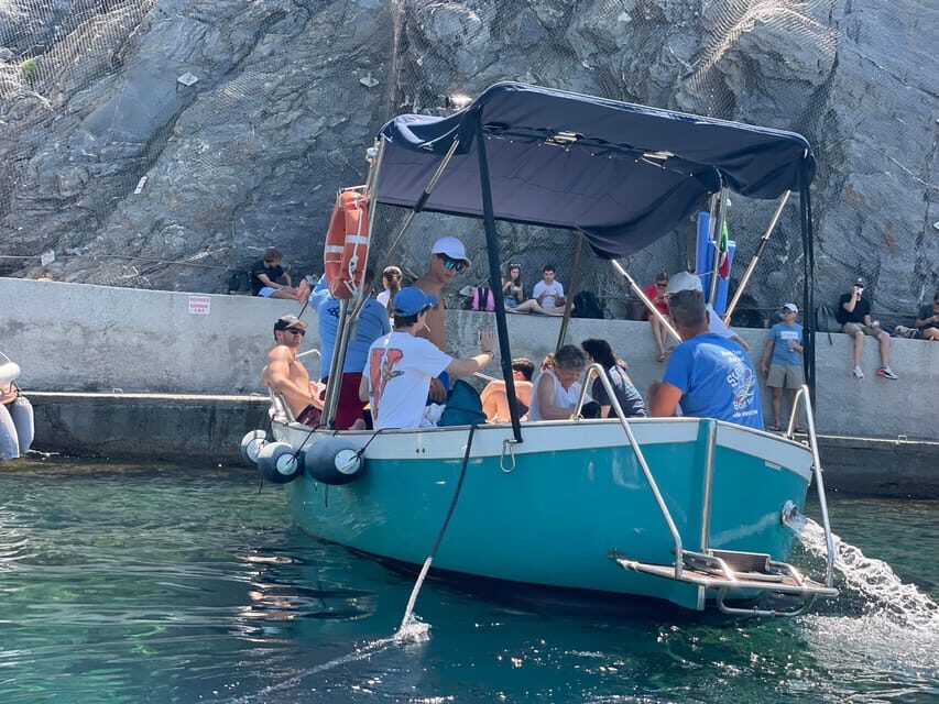 Riomaggiore: Guided Boat Tour around Cinque Terre - Analyzing the Cost and Value