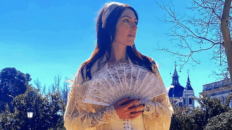 Romantic Madrid in the 19th century - Navigating the Itinerary: From Plaza to Stories