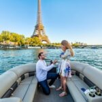 Romantic photo shooting on a private boat in Paris - The Sum Up