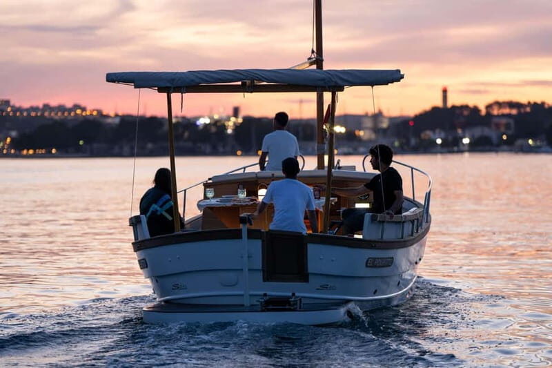 Romantic private tour of the Port of Mahón - Classic Llaut - What Past Travelers Say