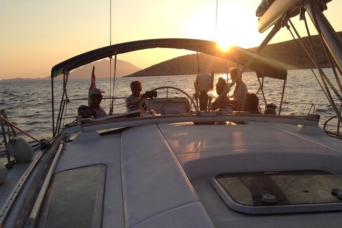 Romantic Sunset Sail Cruise - Starting Point and Logistics