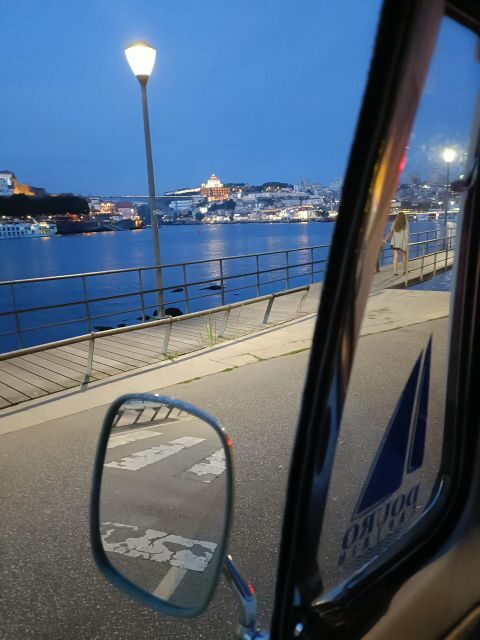 Romantic Tour on a Luxury Sailboat with Vintage Transfer 4H - Why Travelers Love This Tour