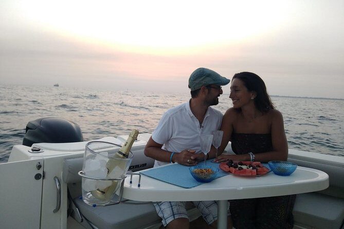 Romantic walk in the Bay of Cadiz - The Personal Touch: Food and Drinks