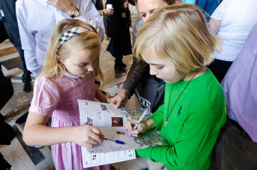 Rome: 2.5-Hour Family Vatican Highlight Scavenger Hunt - A Detailed Look at the Tour