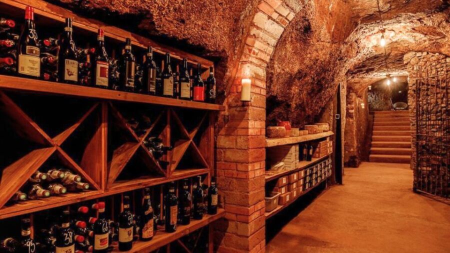 Rome: Candlelight Wine tasting in ancient roman Cave - The Value of the Experience