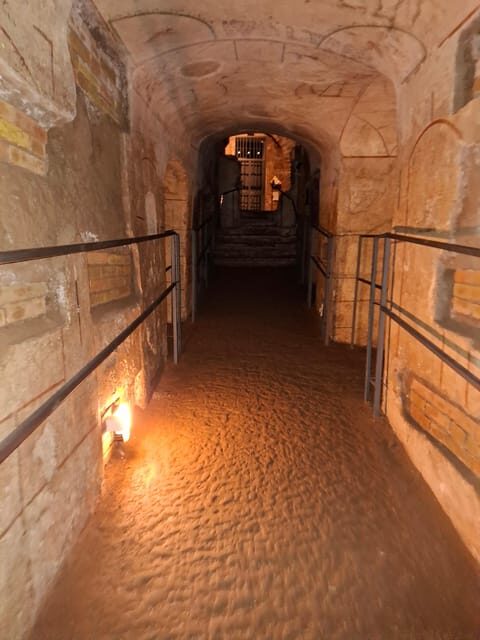 Rome: Catacombs Express ENGLISH Guided Tour - SKIP THE LINE - What Makes the Tour Stand Out?