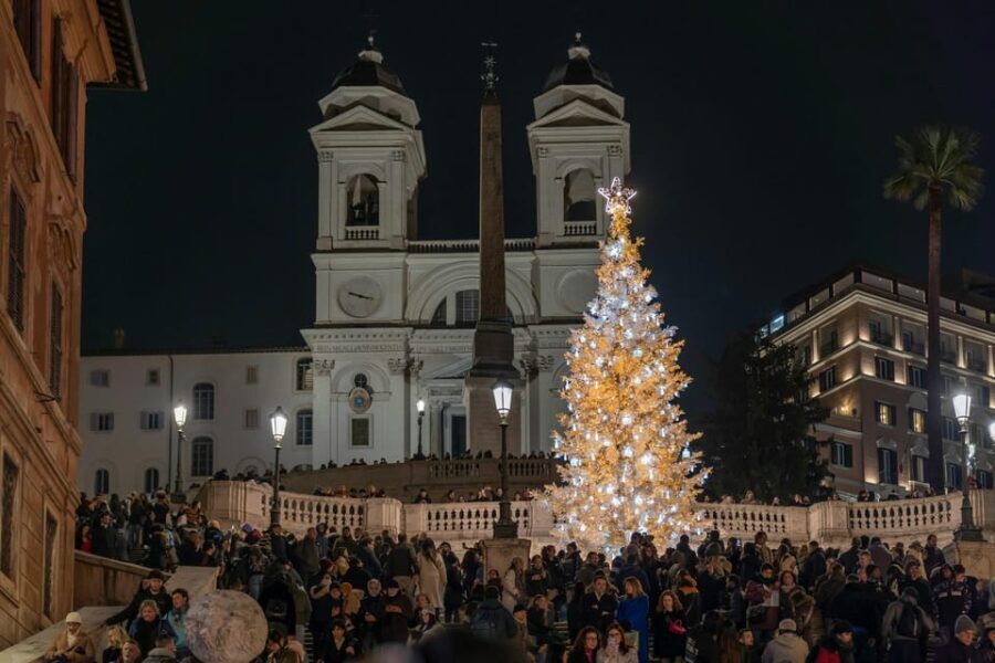 Rome: Christmas Lights Walking Tour - A Closer Look at the Itinerary