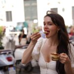 Rome: City Tour by Vespa with Pictures and Sweets Tastings - Key Points