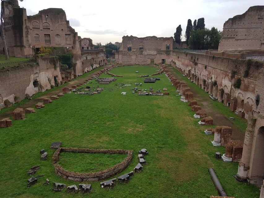 Rome: Colosseum, Roman Forum, and Palatine Hill Private Tour - Visit the Colosseum