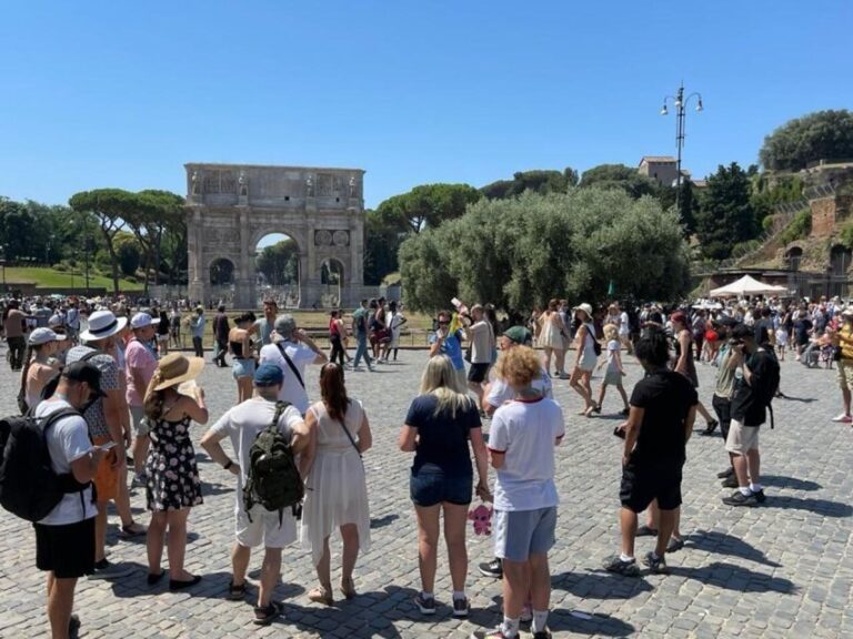 Rome: Colosseum, Roman Forum & Trajan's Market Exterior Tour - A Closer Look at the Rome: Colosseum, Roman Forum & Trajan’s Market Exterior Tour