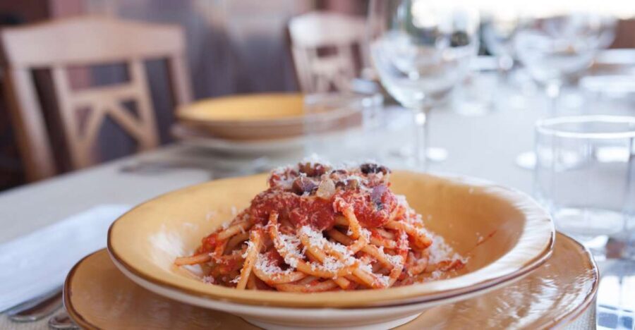 Rome: Dining Experience at a Local's Home - Detailed Breakdown of the Itinerary