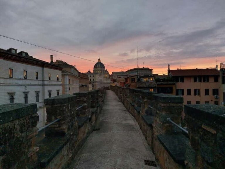 Rome: Evening Guided Tour of Passetto di Borgo