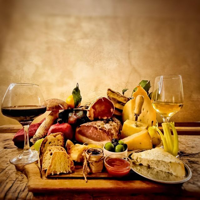Rome Food Tasting with Wine Paring in Trastevere Experience - The Setting: A Roman Treasure Beneath Trastevere