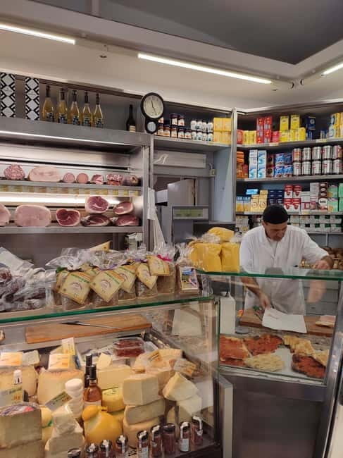 Rome : Market Food Tour including food & drinks - Tasting Roman Street Food Amid Archaeological Marvels
